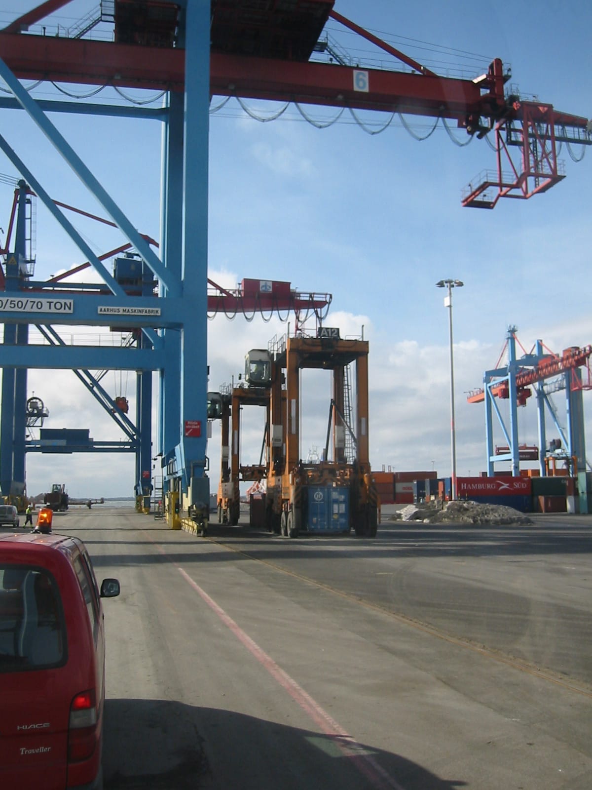 Container Straddler, Port of Gothenburg, Sweden | The Geography of ...